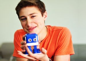 AC-D2 – Dancing STEM Robot – Acellus Store